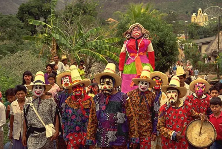 Lencas: Significado, Ubicación, Costumbres y más.