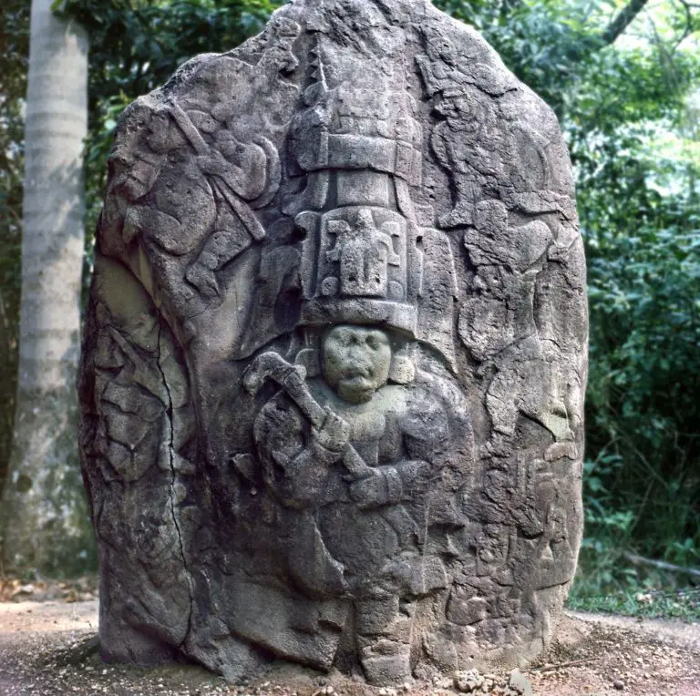 CONOCE A LOS OLMECAS: LA CULTURA MADRE DE MESOAMÉRICA