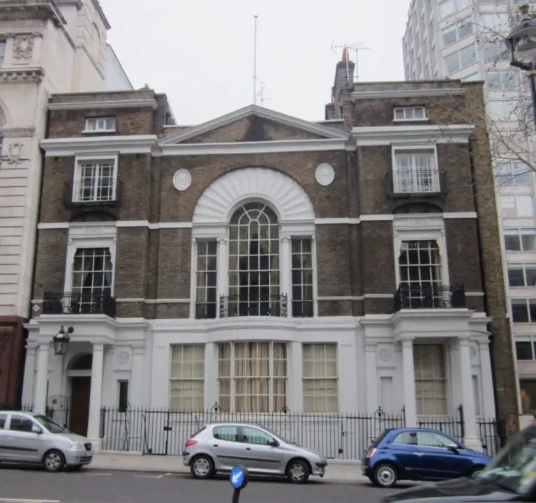 BOODLE’S CLUB, IMPORTANTE CLUB DE CABALLEROS, LONDRES